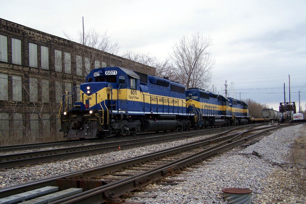DME 6071 leads eastbound at Burnham St.